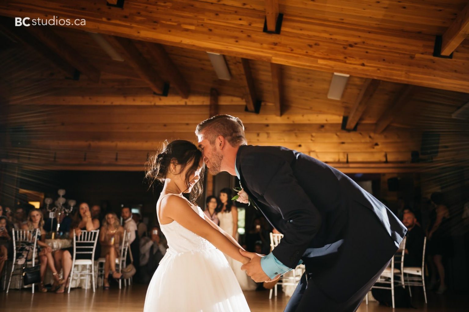 Weddinga at Leduc's Stonde Barn Garden // Leduc Wedding Photographer